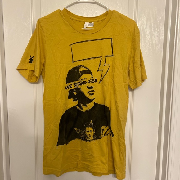 Dutch Bros | Tops | Dutch Bros Travis Boersma Yellow Graphic Tee Short ...